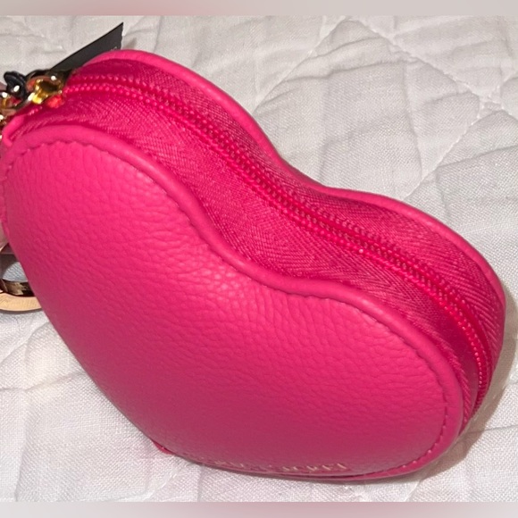 Victoria's Secret | Accessories | Nwt Victorias Secret Heart Coin Pouch ...